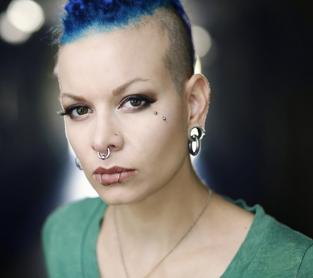 4647web – Verona Blue